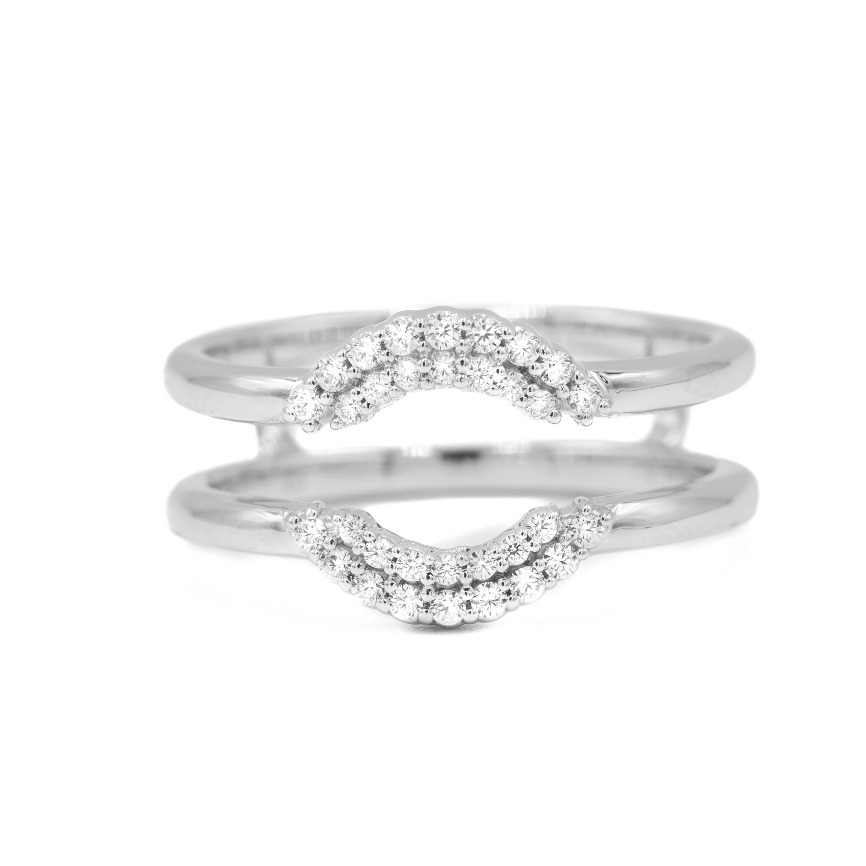 14kw .20ctw Double Halo Diamond Guard Band