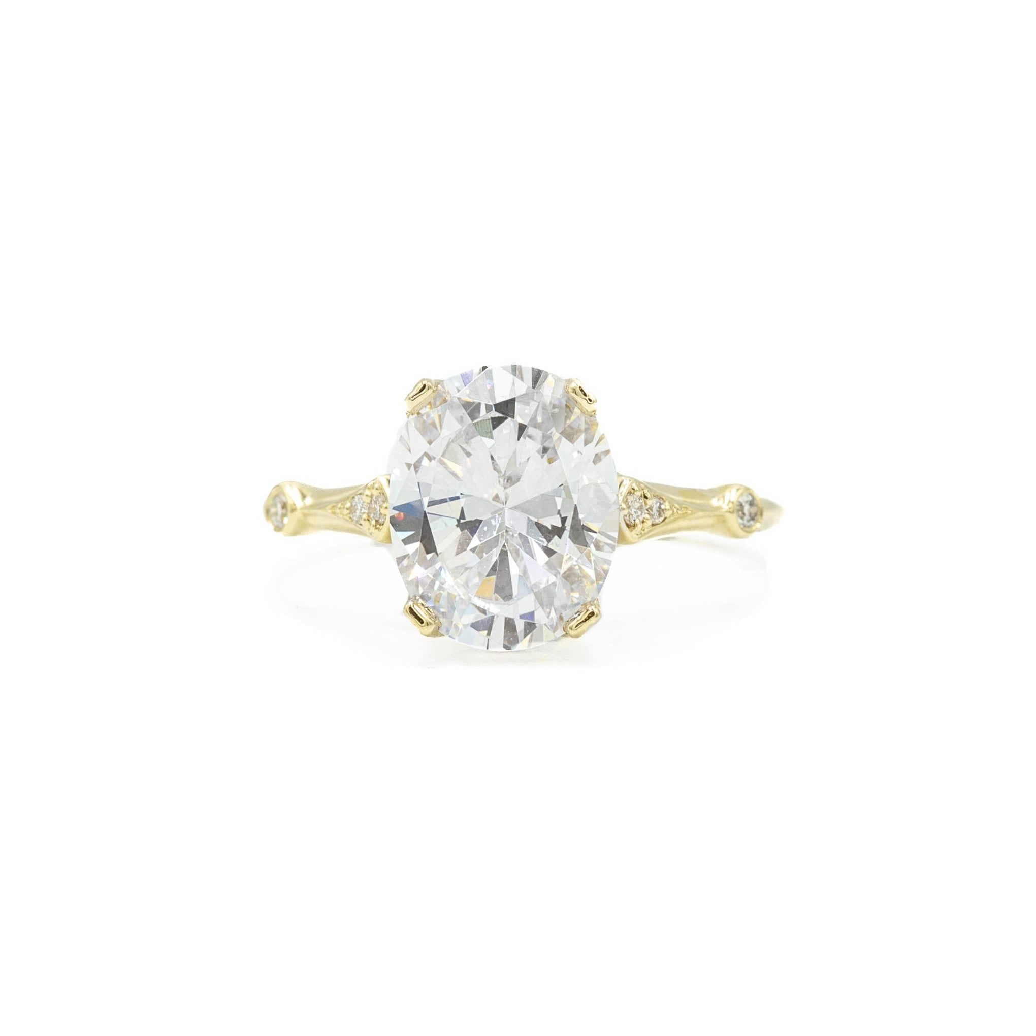 14ky .10ctw Oval-Cut Kite Diamond Cathedral Ring